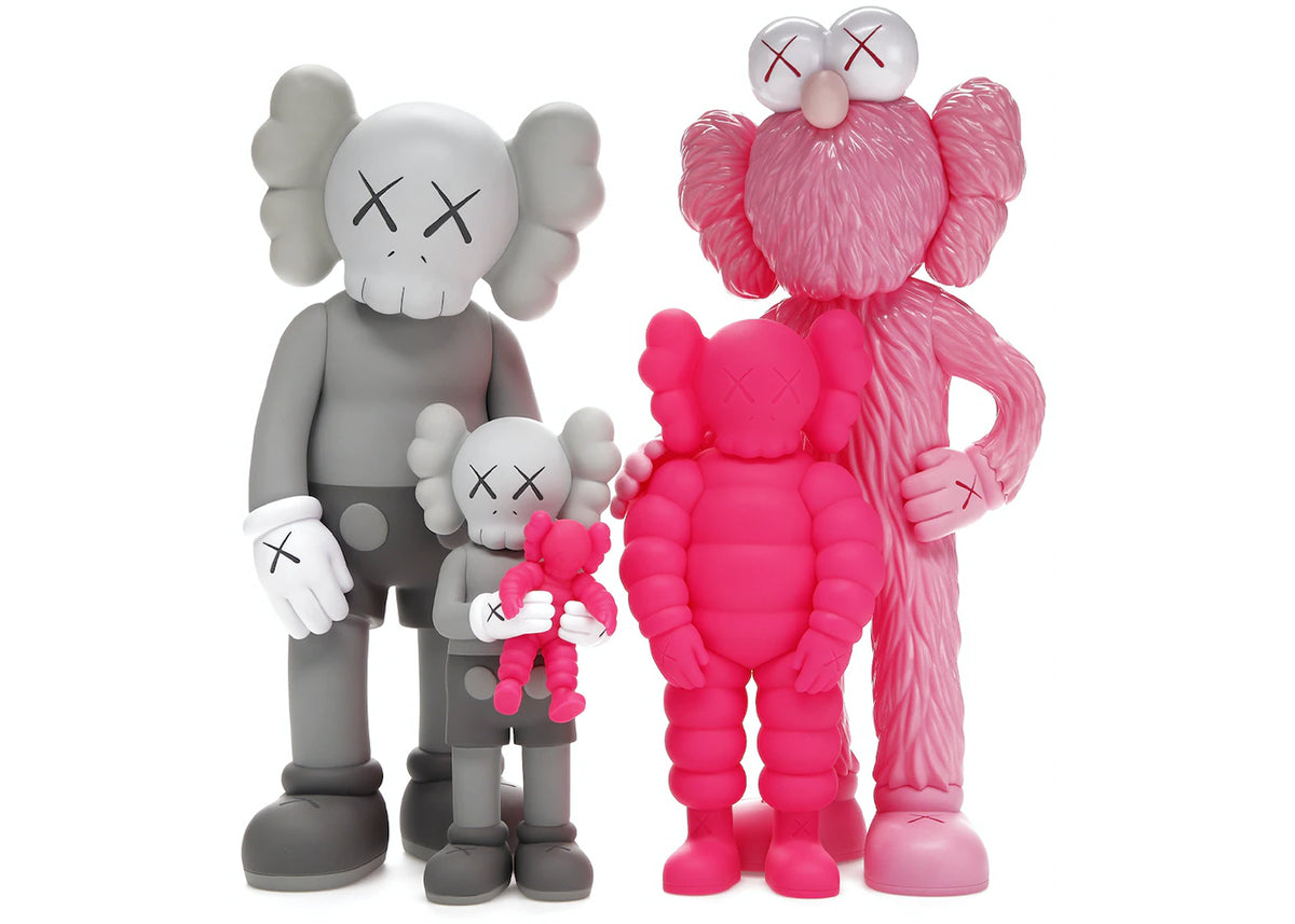 KAWS Family Vinyl Figures Grey/Pink – DROP-SHOP
